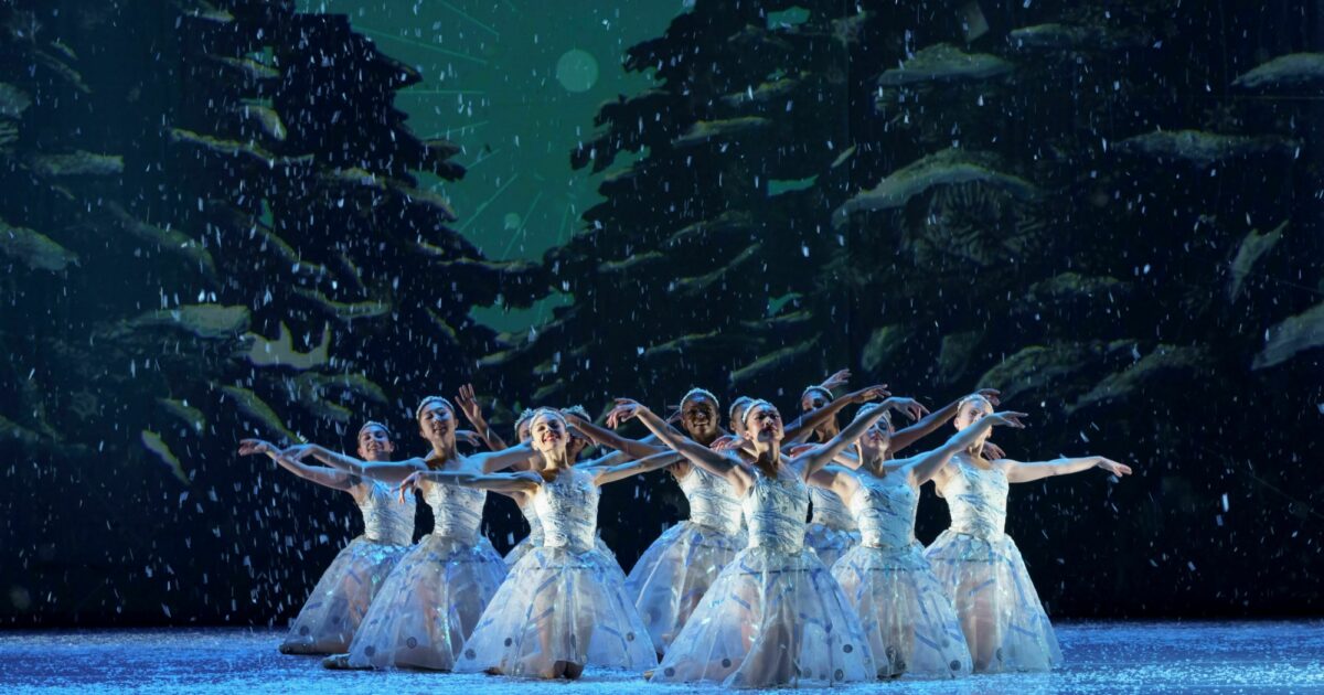 Nutcracker ballet show store